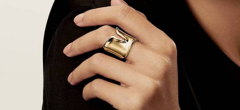 Tiffany & Co. представляет кольцо Split, вдохновленное дизайнами Эльзы ...